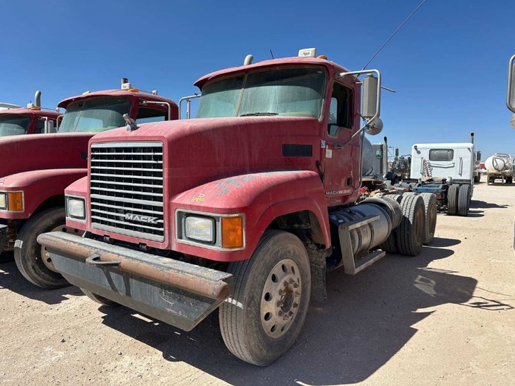 2012 MACK CHU (PINNACLE) by Machinery Auctioneers - Auction Resource