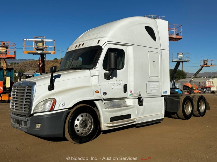 2018 Freightliner Cascadia T/A Sleeper Truck Tractor Detroit DD15 A/T ...
