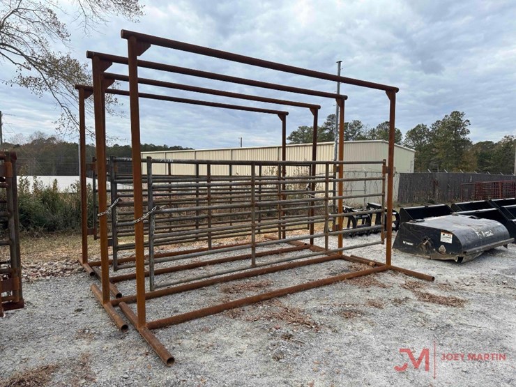 (1) UNUSED 24' FREE STANDING HD BOW PANEL W/12' GATE by Joey Martin ...
