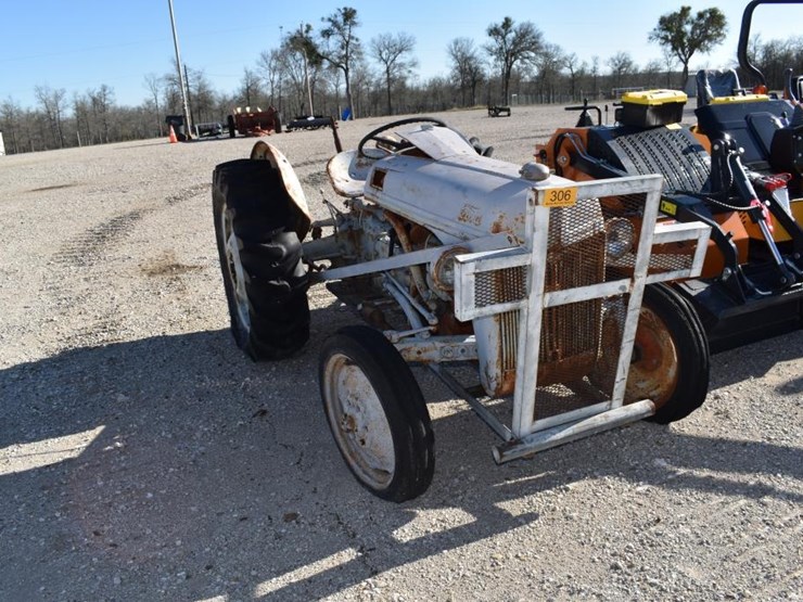FORD 8N by Anton Auction Service - Auction Resource