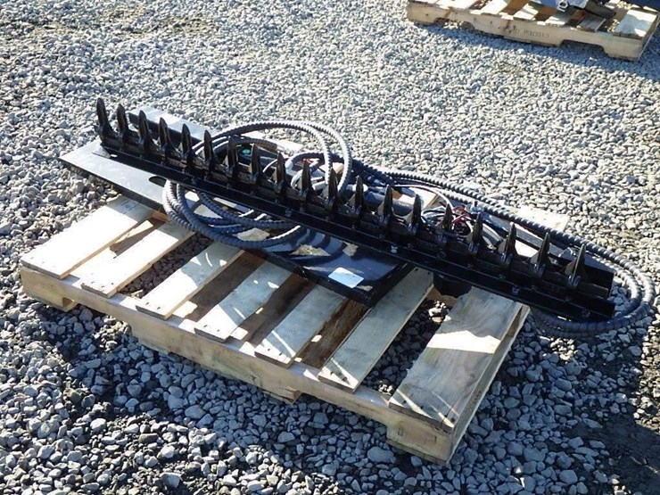 59" GIYI GY D-LLJ Skid Steer Hedge Trimm by Bar None Auction - Auction ...