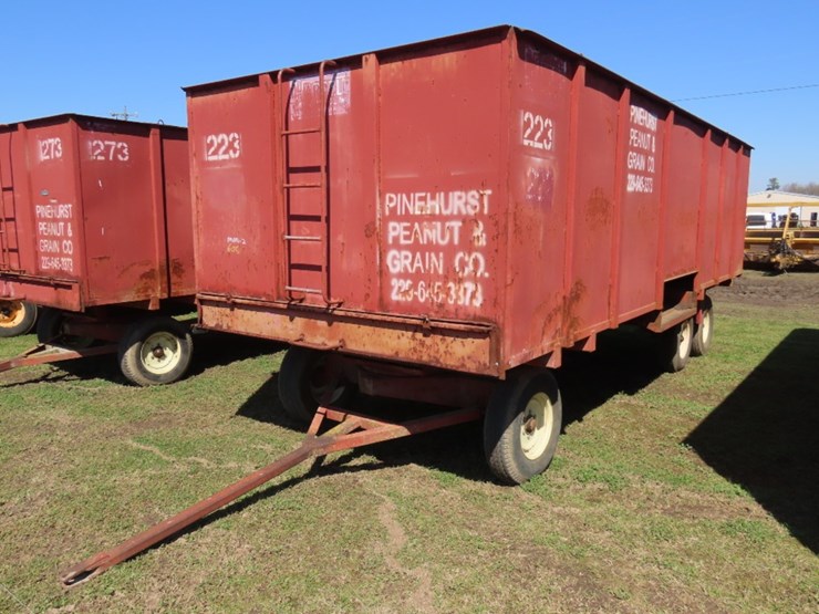 6 Wheel Peanut Wagon by DeMott Auction - Auction Resource