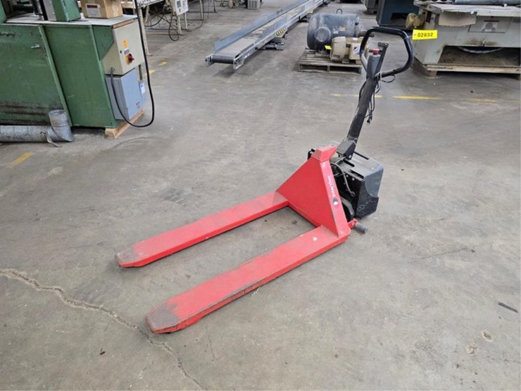 #2832 • Interthor EHL1004 Pallet Truck by Powers Auction Service | Auction Resource