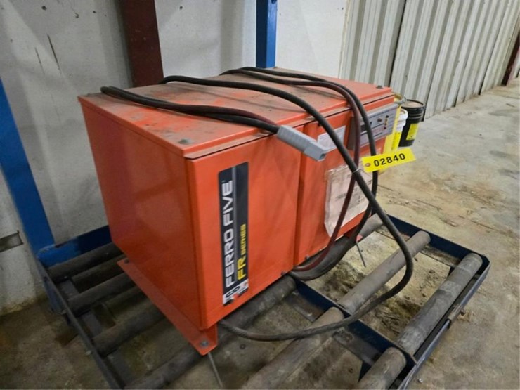 #2840 • Feiro Five FR24HK750M Charger by Powers Auction Service | Auction Resource