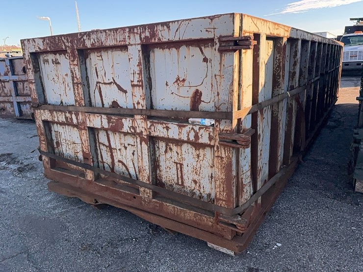 30 YARD ROLL OFF CONTAINER by Alex Lyon & Son | Auction Resource