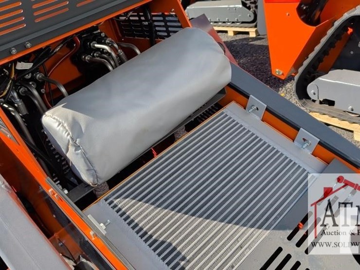 NEW SCL850 MINI COMPACT TRACK LOADER 2003 by ATM Auctions and Realty ...