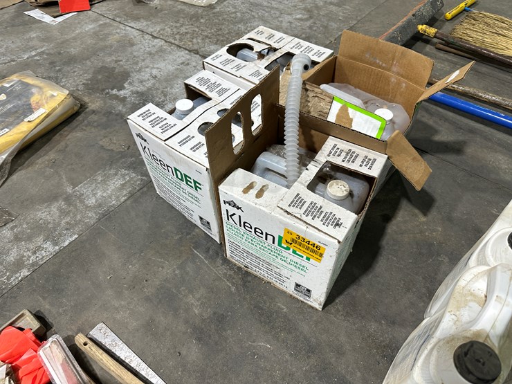 #33446 • Lot of (4)Jugs Kleen Def Diesel Exhaust Fluid by Witcher ...