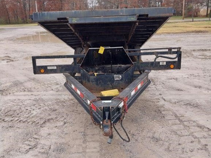 TITLED 2013 PJ 22' Tilt Trailer by Canning Auction Service | Auction Resource