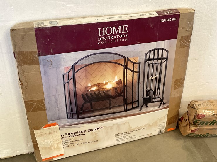 #2554 • Fireplace Screen by Hansen Auction Group | Auction Resource