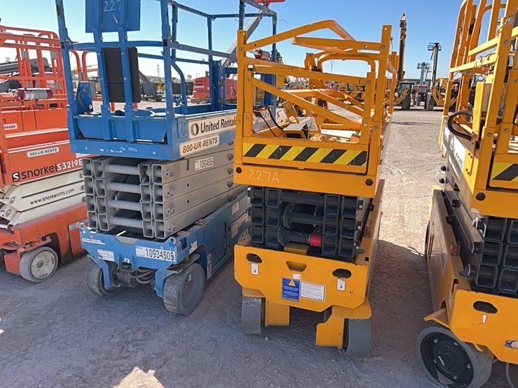 JCB S2632E SCISSOR LIFT by Alex Lyon & Son | Auction Resource