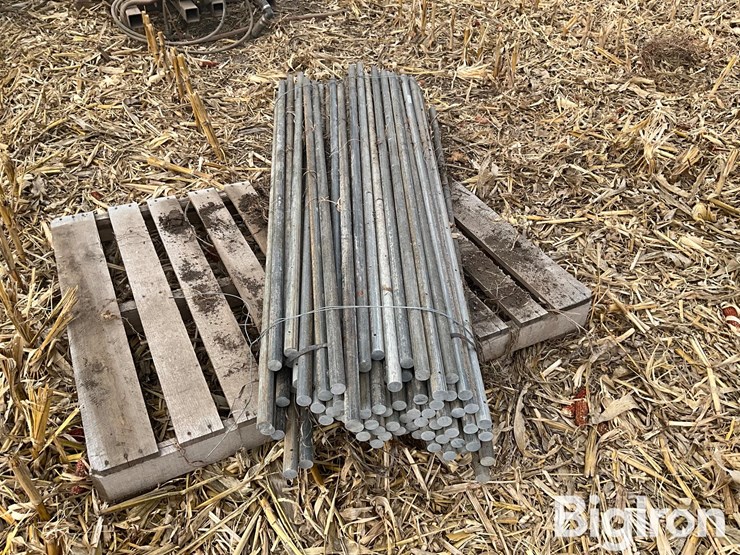 Fiberglass Electronic Fence Posts by BigIron Auctions | Auction Resource