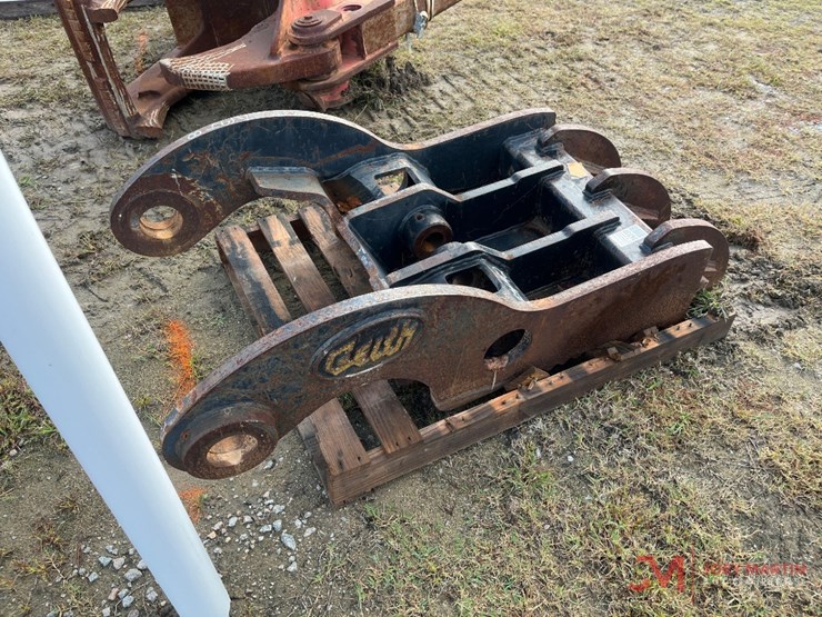 GEITH 3 FINGER EXCAVATOR THUMB by Joey Martin Auctioneers LLC | Auction ...