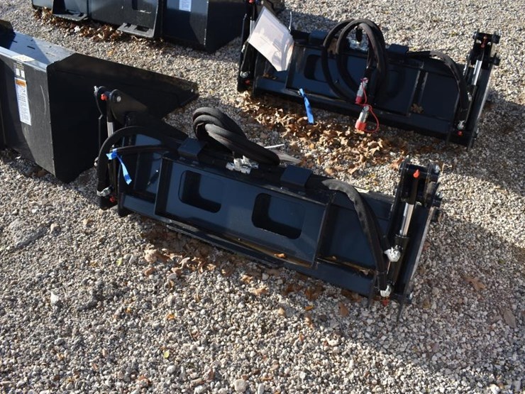 48" MINI SKID STEER COMBINATION BUCKET by Anton Auction Service ...