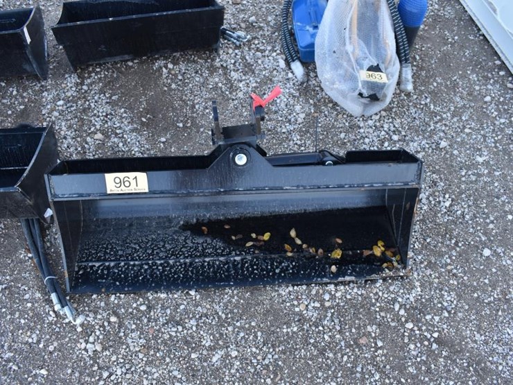 40" MINI EXCAVATOR HYDRAULIC TILT BUCKET by Anton Auction Service ...