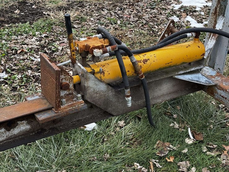 Kelly Farm Equip. KLS24 Hydraulic Wood Splitter by Aumann Auctions ...