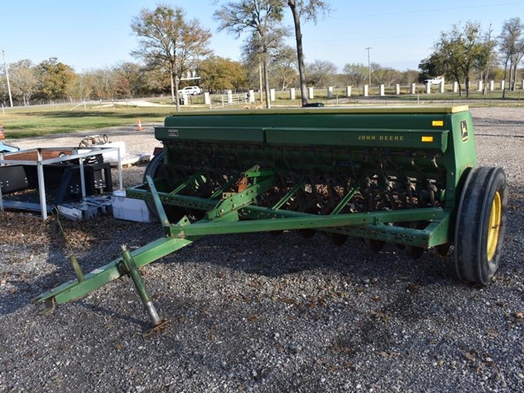 JOHN DEERE 8200 by Anton Auction Service | Auction Resource