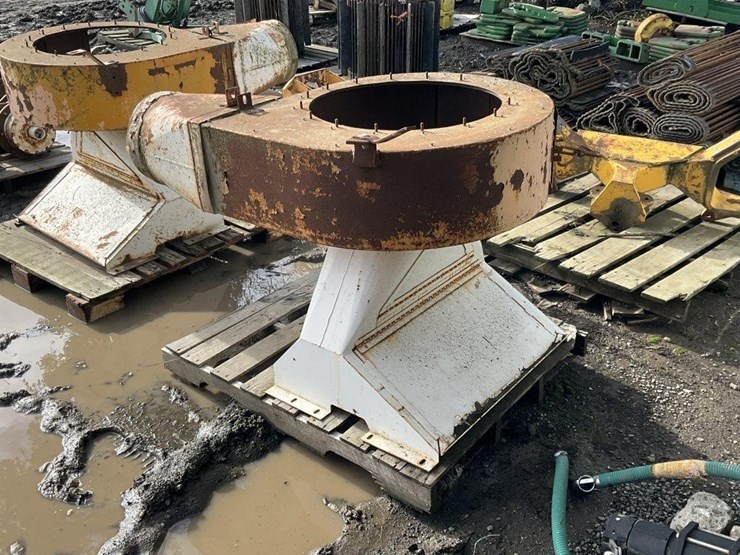 JOHNSON Tomato Harvester Blower Chute by Putman Auctioneers Inc ...