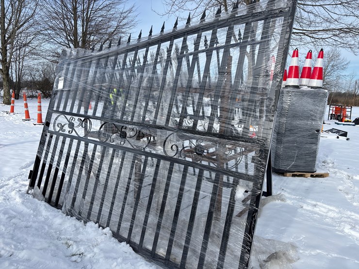 #3030 • 2025 Unused SKLP 20FT. BI-PARTING WROUGHT IRON GATE by Edinburg ...