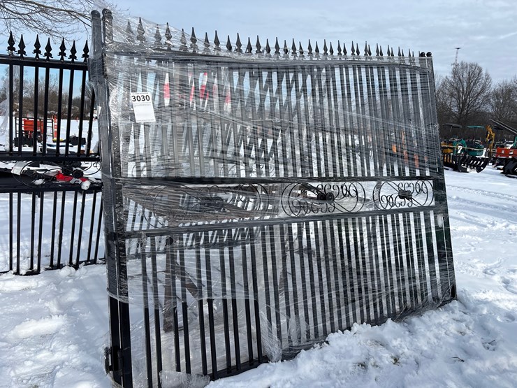 #3030 • 2025 Unused SKLP 20FT. BI-PARTING WROUGHT IRON GATE by Edinburg ...