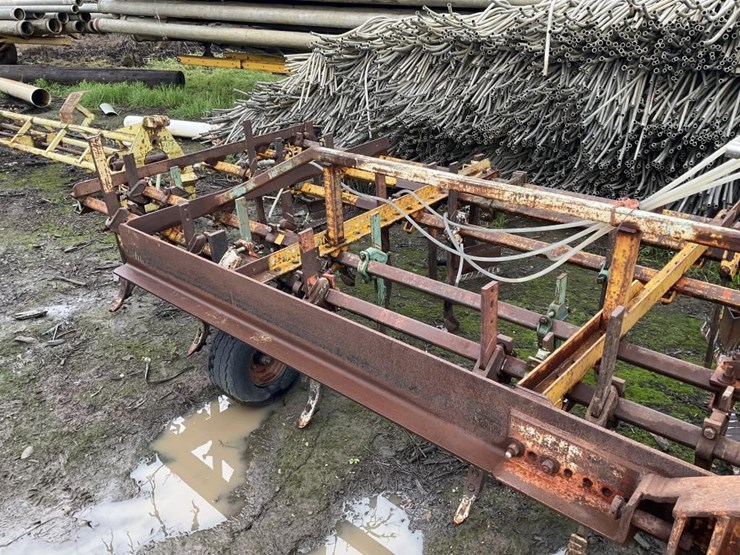 Custom 3-Pt 5-Row 60" Cultivator by Putman Auctioneers Inc | Auction ...