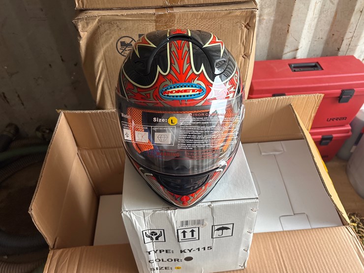 #818 • New Large D.O.T. Approved Helmet w/Faceshield by Van Massey ...