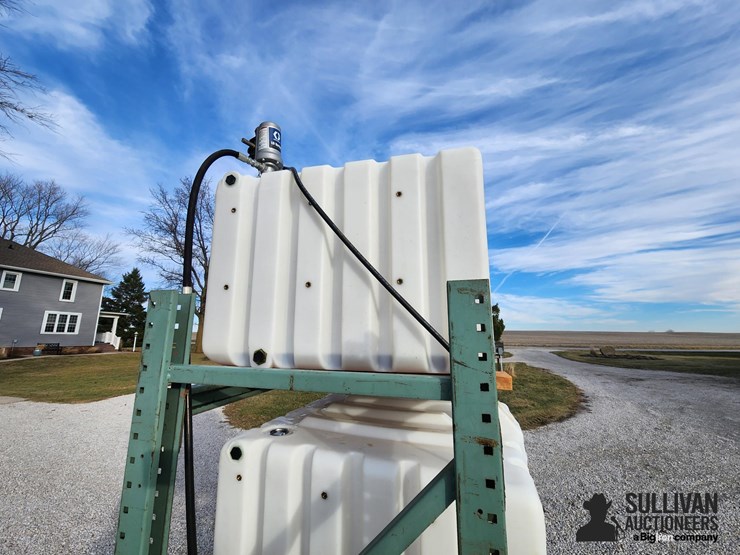 Graco HPM65B Oil Pump W/ Poly Tanks & Stand by BigIron Auctions ...