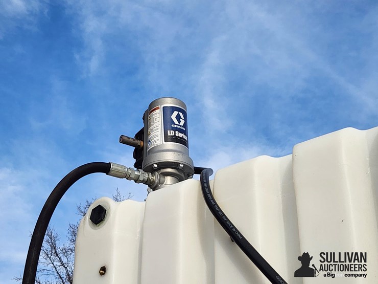 Graco HPM65B Oil Pump W/ Poly Tanks & Stand by BigIron Auctions ...