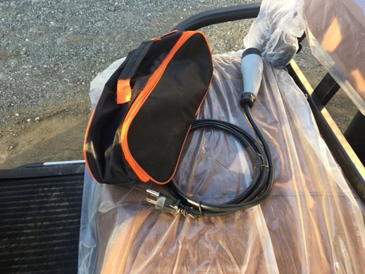 Unused 2025 SD Lanch SDLGC100 6-Passenger Golf by Vantage Auctions ...