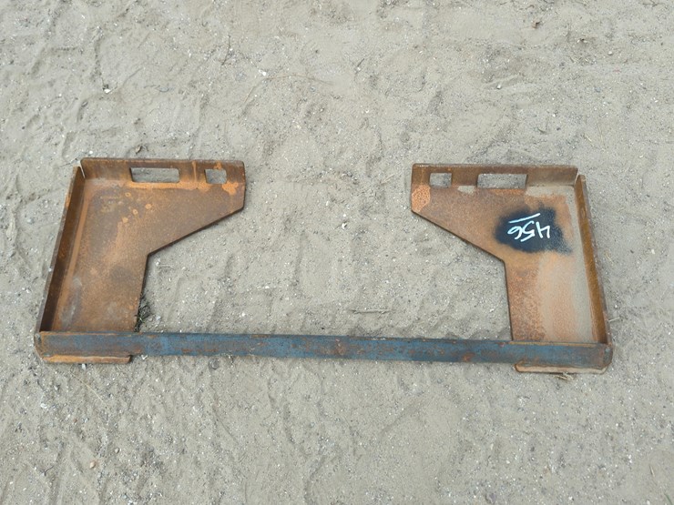 NEW WOLVERINE 3/8IN. QUICK TACH CUT-OUT MOUNT PLATE SKID STEER ...