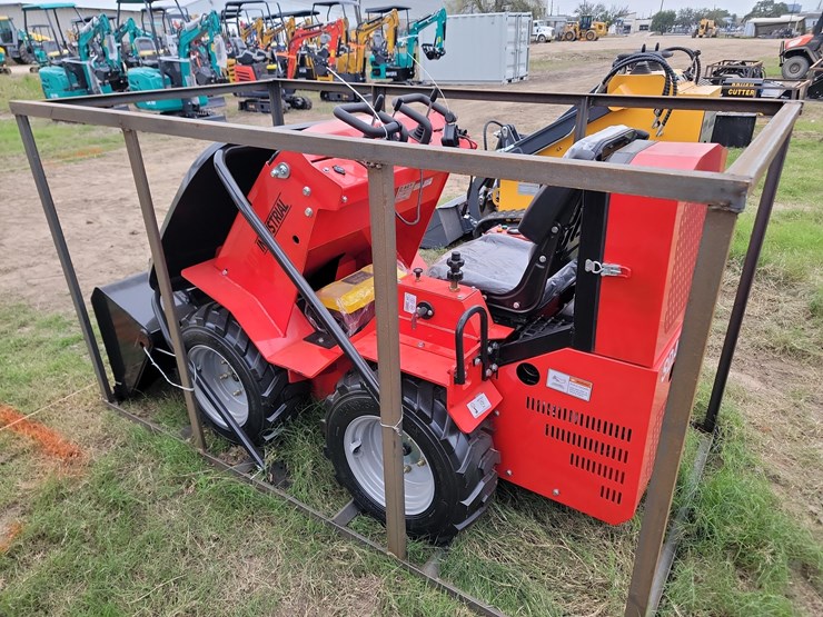 NEW AGT SDA-140W MINI TIRED LOADER by Alex Lyon & Son | Auction Resource
