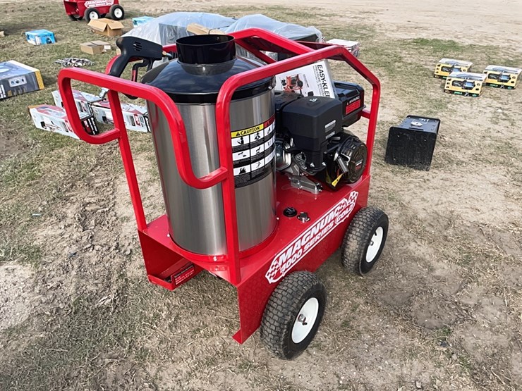 NEW EASY KLEEN MAGNUM GOLD PRESSURE WASHER by Alex Lyon & Son | Auction ...