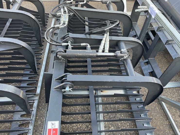 #4209 • Unused 2026 JCT Skid Steer Rock Grapple Bucket (O6) by Hansen ...