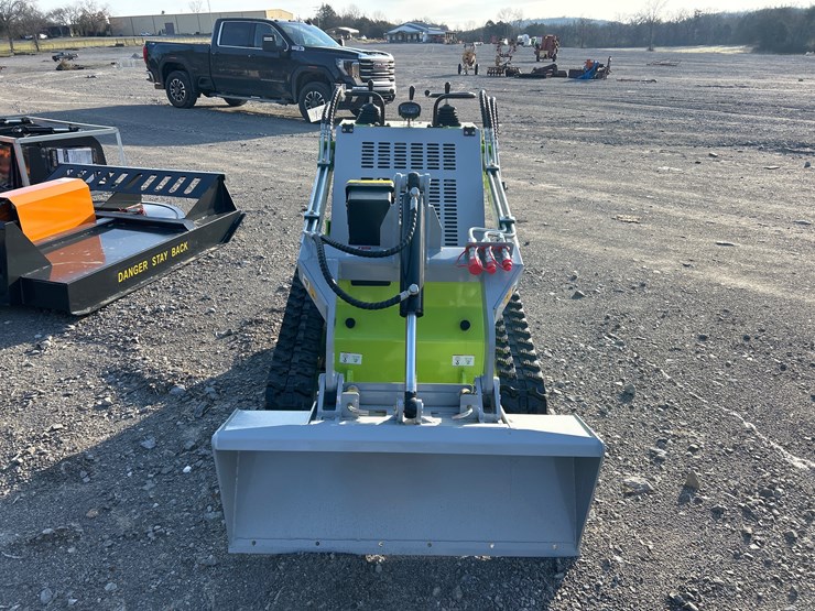 #231 • LANDHERO LDH-T460 MINI TRACK SKID STEER by Van Massey Auction ...