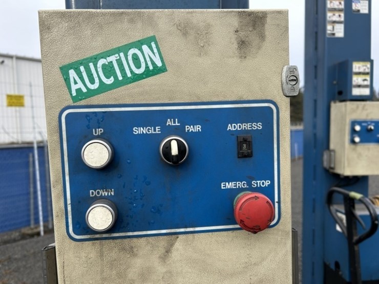 PKS PKMC-18-6 Auto Lift Columns, Qty. 6 by J. Stout Auctions | Auction ...