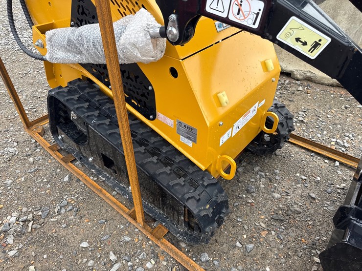#49056 • Unused 2026 AGT MX-MRT14 Mini Skid Steer Loader ...