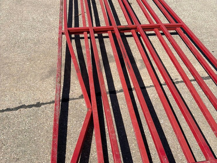 2-20ft B&B Gates by Zomer Auctions | Auction Resource