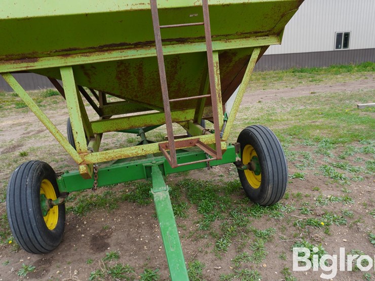 Parker 12530 Gravity Box On Running Gear by BigIron Auctions | Auction ...