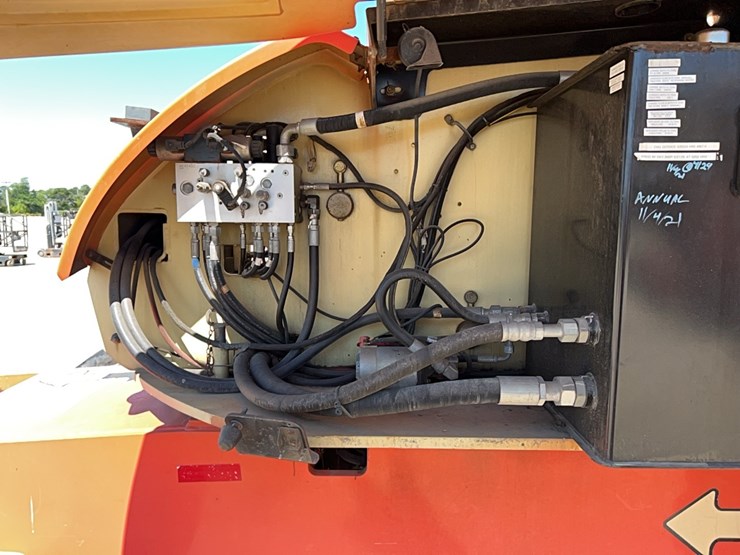 JLG 860SJ BOOM LIFT SN:300134802 4X4, by Alex Lyon & Son | Auction Resource