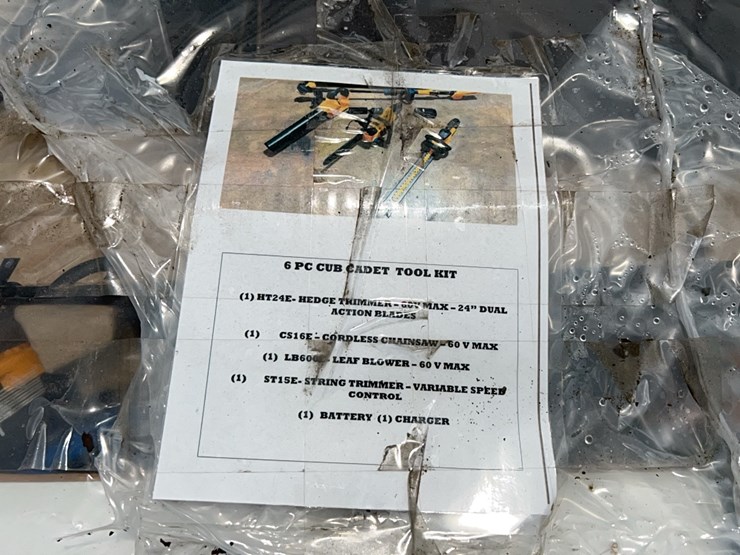 NEW 6 PC CUB CADET TOOL KIT by Alex Lyon & Son | Auction Resource